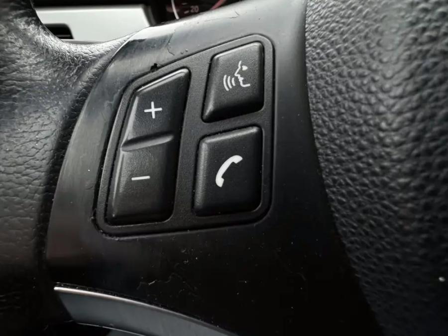 Black BMW 330 2007 in Riga, with an engine capacity of 3.00 L and mileage of 396 thousand km for 3990 €, photo 24 on AUTOMOTO.COM.LV