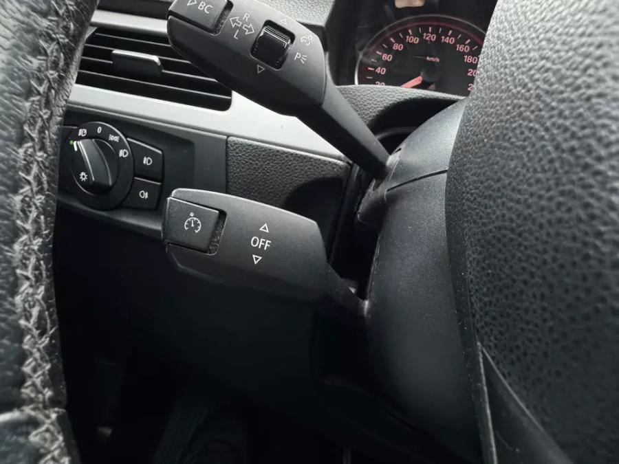 Black BMW 330 2007 in Riga, with an engine capacity of 3.00 L and mileage of 396 thousand km for 3990 €, photo 25 on AUTOMOTO.COM.LV
