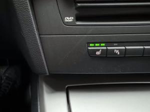 Black BMW 330 2007 in Riga, with an engine capacity of 3.00 L and mileage of 396 thousand km for 3990 €, photo 26 on AUTOMOTO.COM.LV