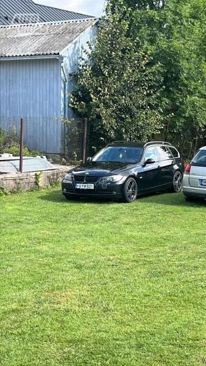 Black BMW 330 2007 in Vilnius, with an engine capacity of 3.00 L and mileage of 290 thousand km for 3500 €, photo 7 on AUTOMOTO.COM.LV