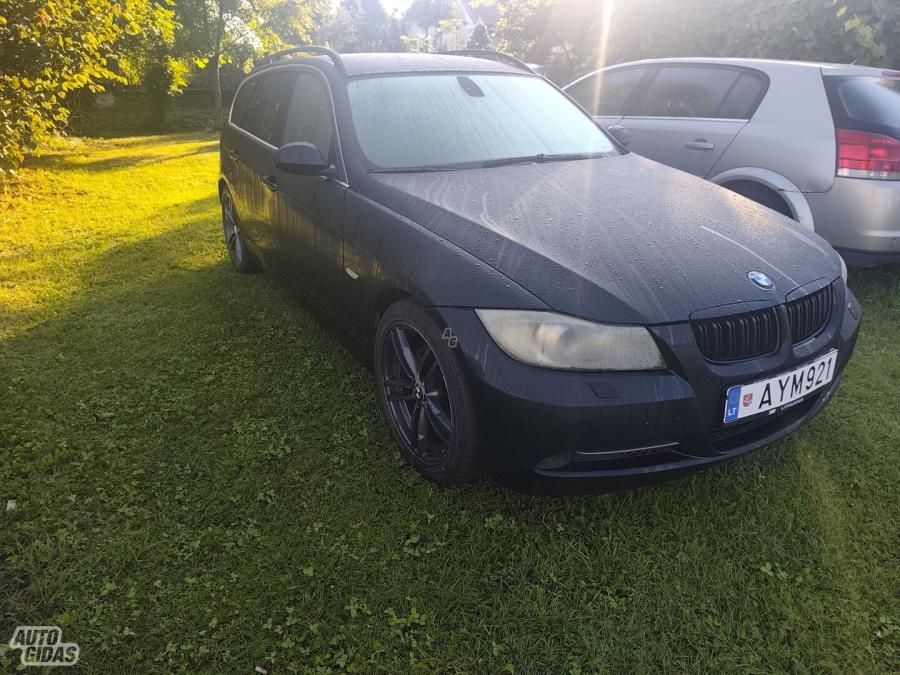 Black BMW 330 2007 in Vilnius, with an engine capacity of 3.00 L and mileage of 290 thousand km for 3500 €, photo 9 on AUTOMOTO.COM.LV