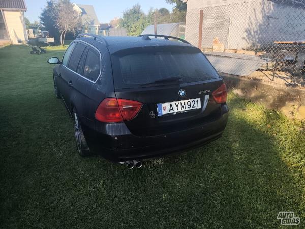 Black BMW 330 2007 in Vilnius, with an engine capacity of 3.00 L and mileage of 290 thousand km for 3500 €, photo 10 on AUTOMOTO.COM.LV