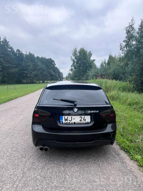 Melns BMW 330 2007 Rīga, ar dzinēja tilpumu 3.00 L un nobraukumu 328 tūkst. km par 4700 €, foto 4 vietnē AUTOMOTO.COM.LV
