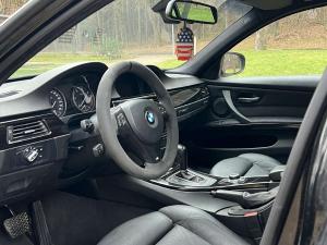 Melns BMW 330 2008 Viļņa, ar dzinēja tilpumu 2.99 L un nobraukumu 300 tūkst. km par 5600 €, foto 10 vietnē AUTOMOTO.COM.LV