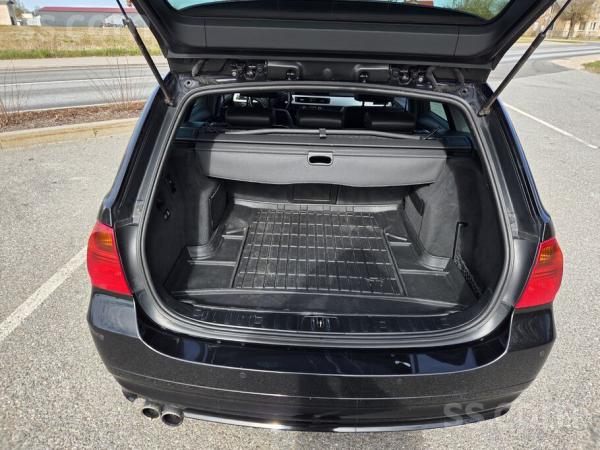 Melns BMW 330 2008 Valka, ar dzinēja tilpumu 3.00 L un nobraukumu 277 tūkst. km par 6500 €, foto 7 vietnē AUTOMOTO.COM.LV