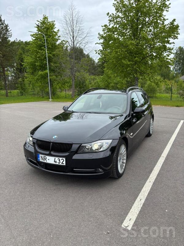Melns BMW 330 2008 Valka, ar dzinēja tilpumu 3.00 L un nobraukumu 277 tūkst. km par 6500 €, foto 10 vietnē AUTOMOTO.COM.LV