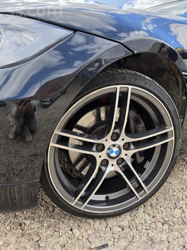 Melns BMW 330 2008 Rīga, ar dzinēja tilpumu 3.00 L un nobraukumu 325 tūkst. km par 4500 €, foto 6 vietnē AUTOMOTO.COM.LV