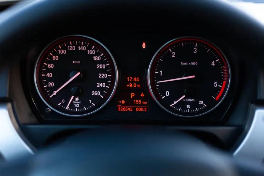 Melns BMW 330 2008 Rīga, ar dzinēja tilpumu 3.00 L un nobraukumu 320 tūkst. km par 4995 €, foto 27 vietnē AUTOMOTO.COM.LV