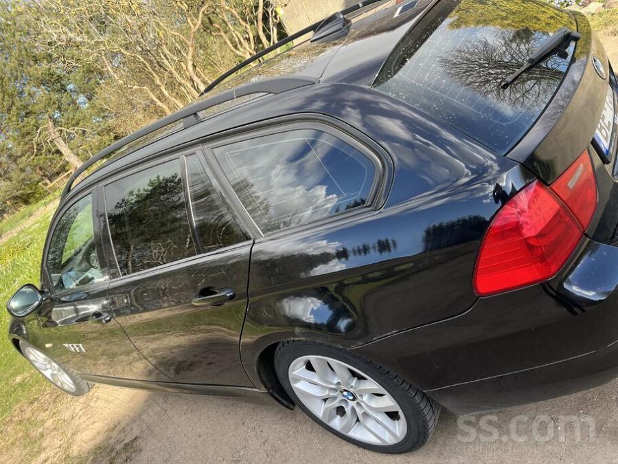 Melns BMW 330 2008 Tukums, ar dzinēja tilpumu 3.00 L un nobraukumu 558 tūkst. km par 4100 €, foto 10 vietnē AUTOMOTO.COM.LV