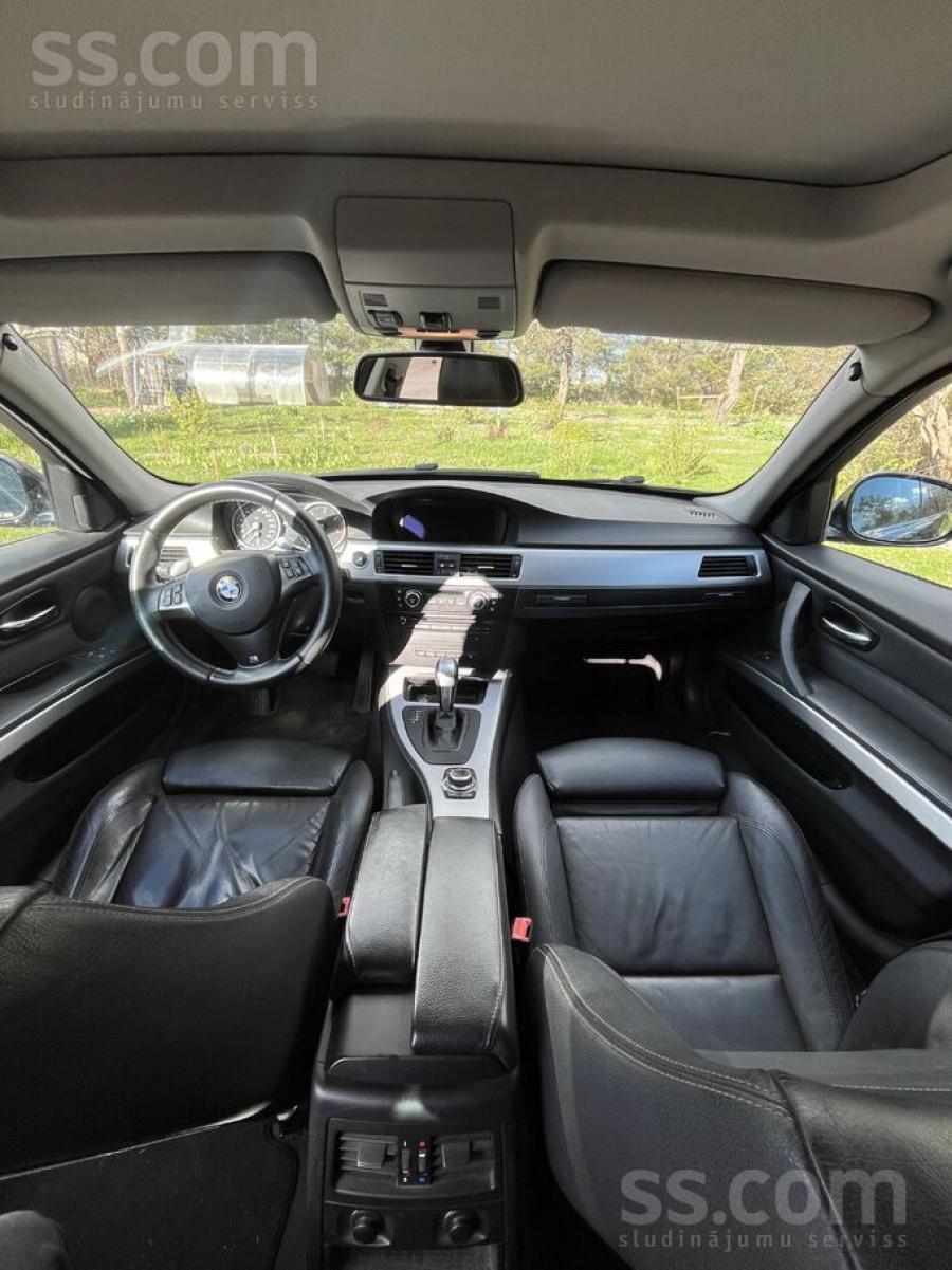Melns BMW 330 2008 Tukums, ar dzinēja tilpumu 3.00 L un nobraukumu 558 tūkst. km par 4100 €, foto 14 vietnē AUTOMOTO.COM.LV