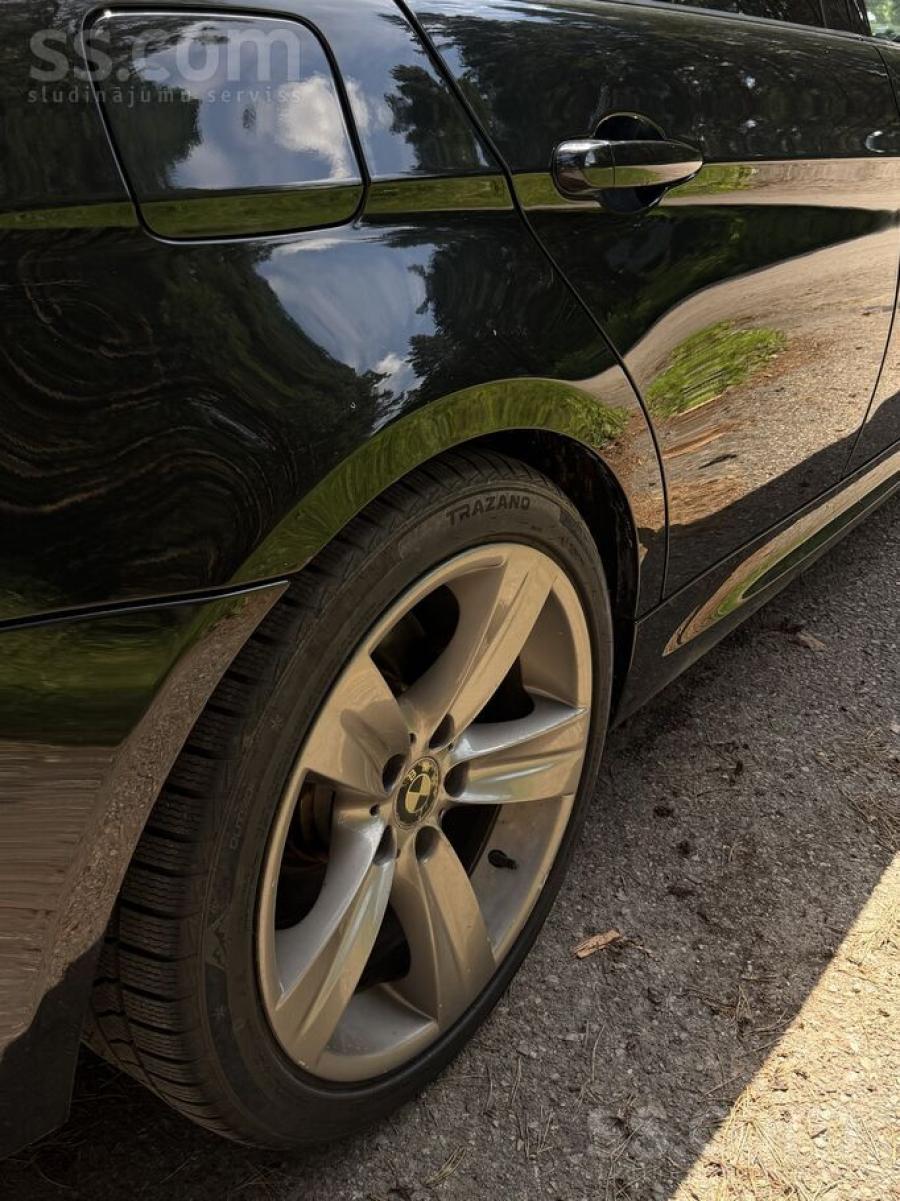 Melns BMW 330 2008 Daugavpils, ar dzinēja tilpumu 3.00 L un nobraukumu 340 tūkst. km par 5750 €, foto 11 vietnē AUTOMOTO.COM.LV