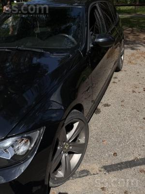 Melns BMW 330 2008 Daugavpils, ar dzinēja tilpumu 3.00 L un nobraukumu 340 tūkst. km par 5750 €, foto 13 vietnē AUTOMOTO.COM.LV