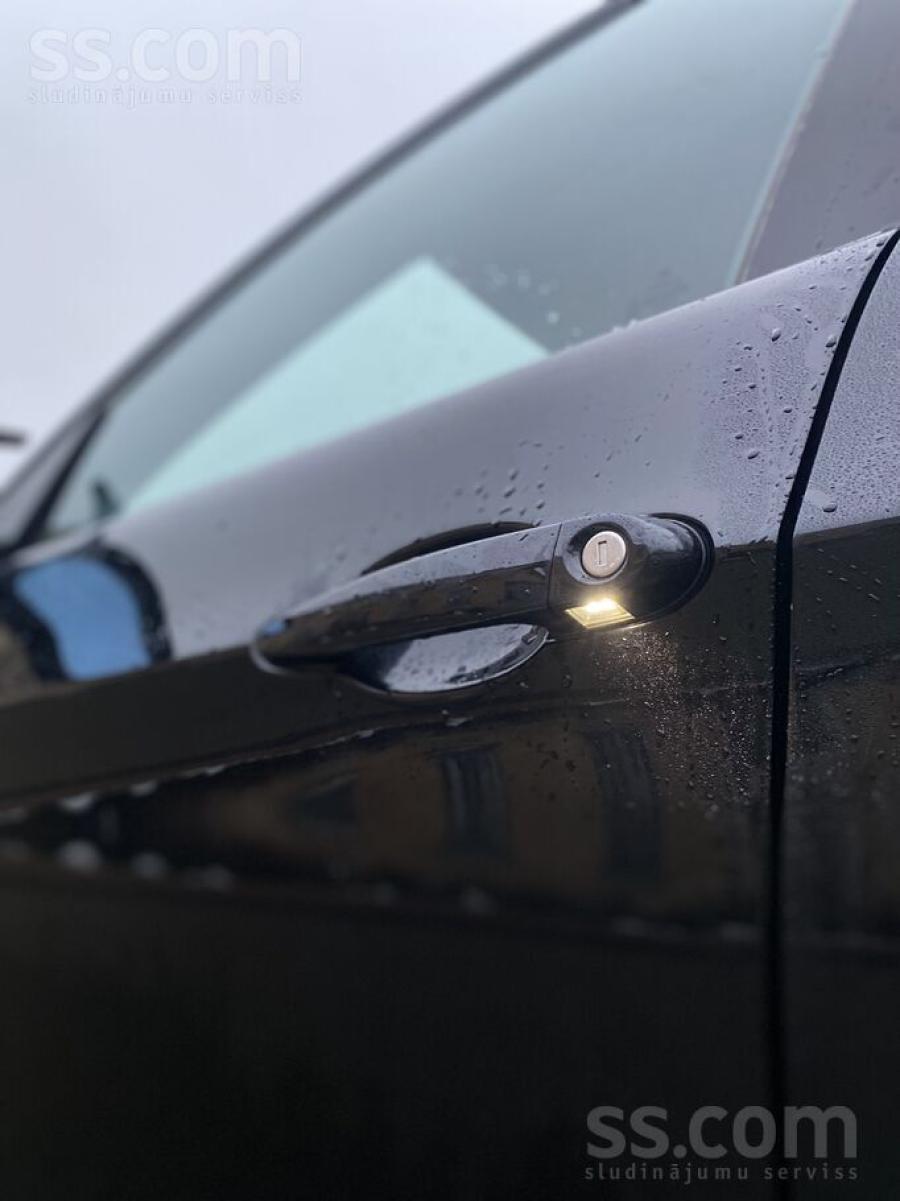 Melns BMW 330 2008 Daugavpils, ar dzinēja tilpumu 3.00 L un nobraukumu 340 tūkst. km par 5750 €, foto 15 vietnē AUTOMOTO.COM.LV