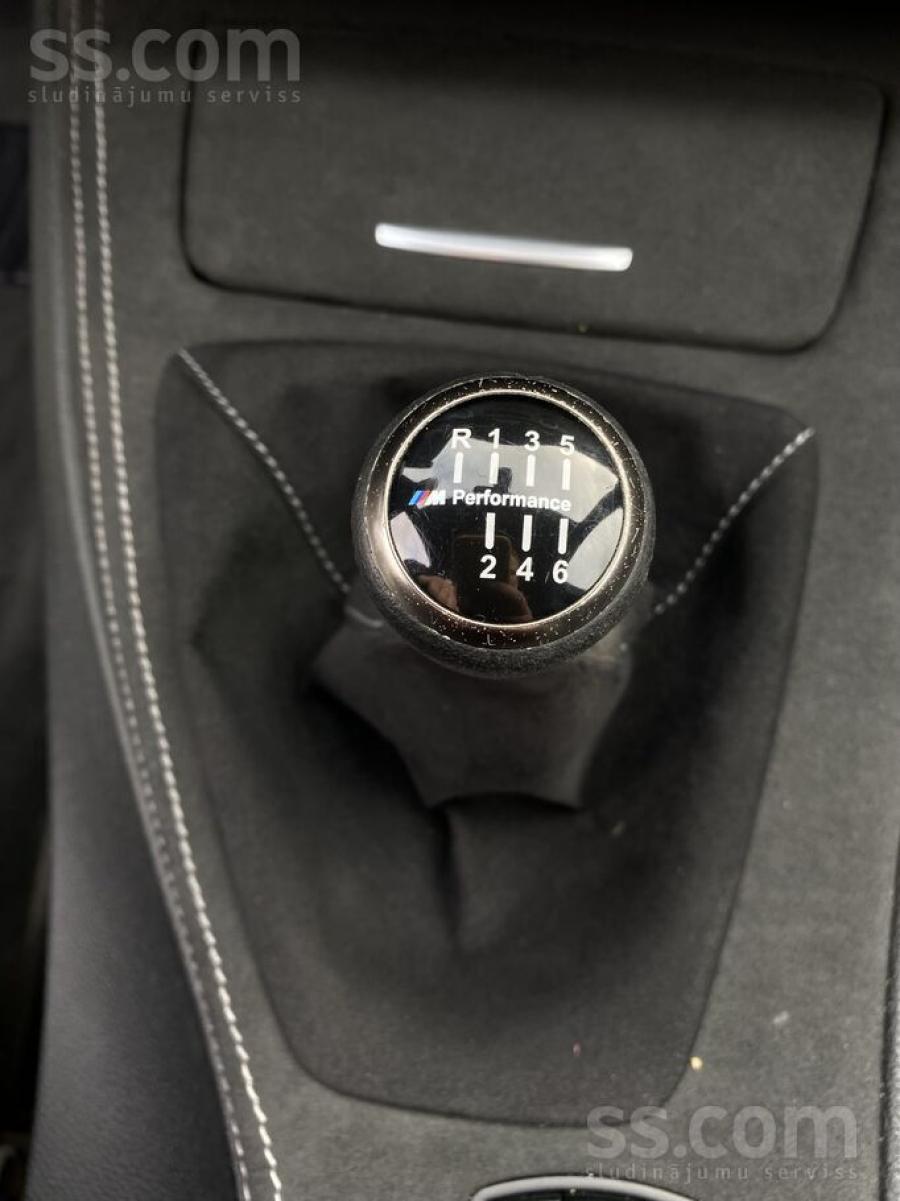 Melns BMW 330 2008 Daugavpils, ar dzinēja tilpumu 3.00 L un nobraukumu 340 tūkst. km par 5750 €, foto 17 vietnē AUTOMOTO.COM.LV