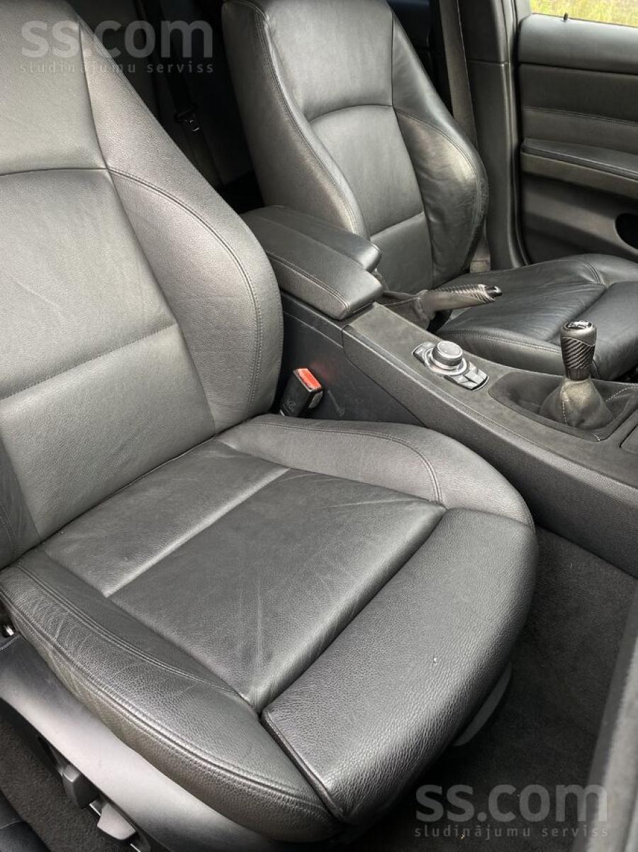 Melns BMW 330 2008 Daugavpils, ar dzinēja tilpumu 3.00 L un nobraukumu 340 tūkst. km par 5750 €, foto 21 vietnē AUTOMOTO.COM.LV