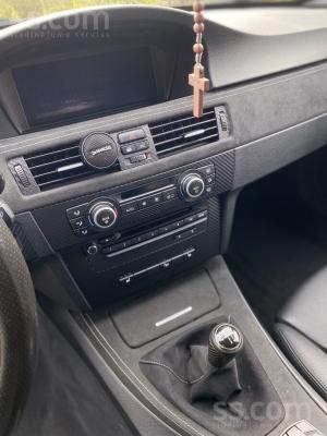 Melns BMW 330 2008 Daugavpils, ar dzinēja tilpumu 3.00 L un nobraukumu 340 tūkst. km par 5750 €, foto 26 vietnē AUTOMOTO.COM.LV