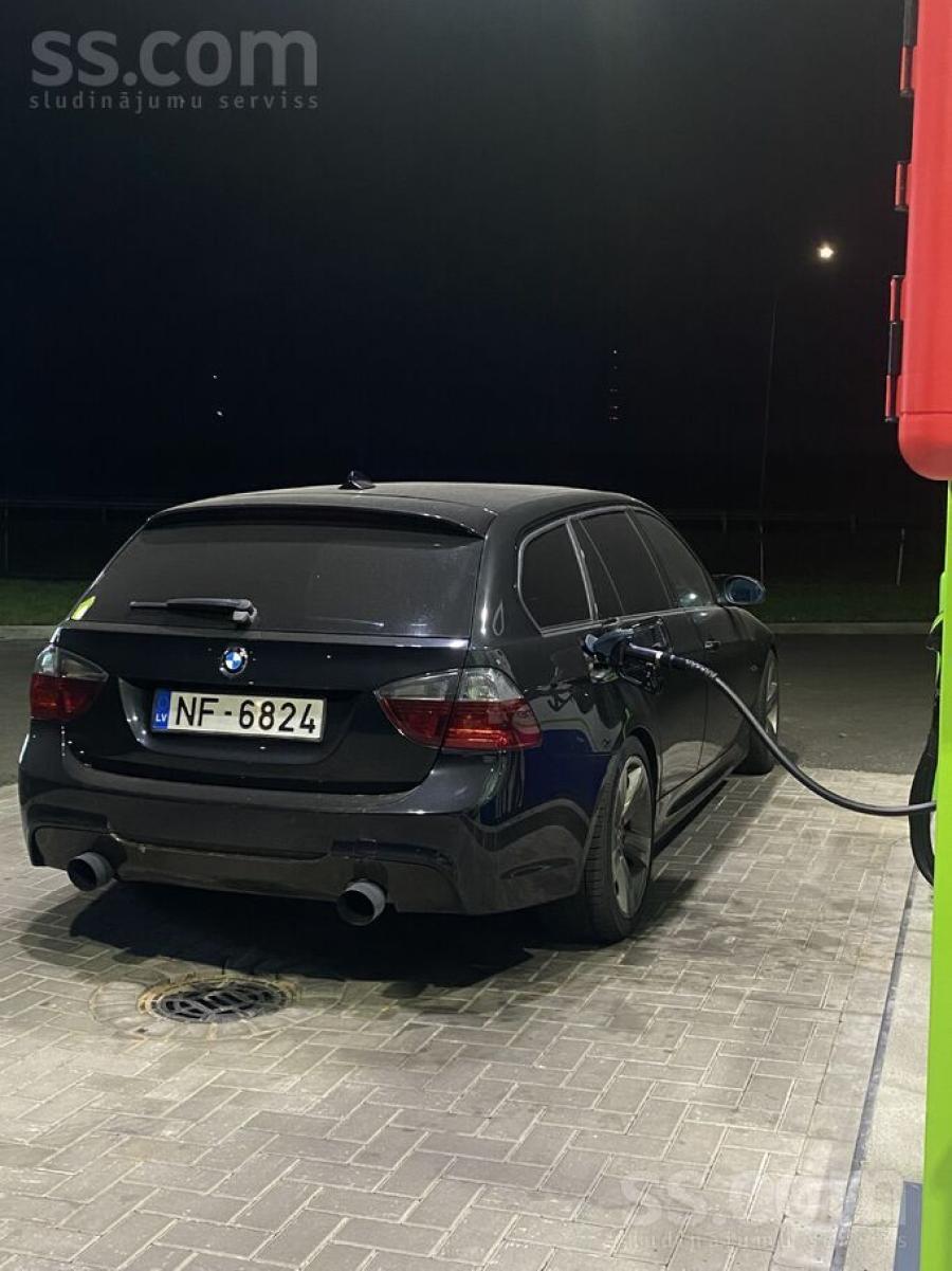 Melns BMW 330 2008 Daugavpils, ar dzinēja tilpumu 3.00 L un nobraukumu 340 tūkst. km par 5750 €, foto 28 vietnē AUTOMOTO.COM.LV