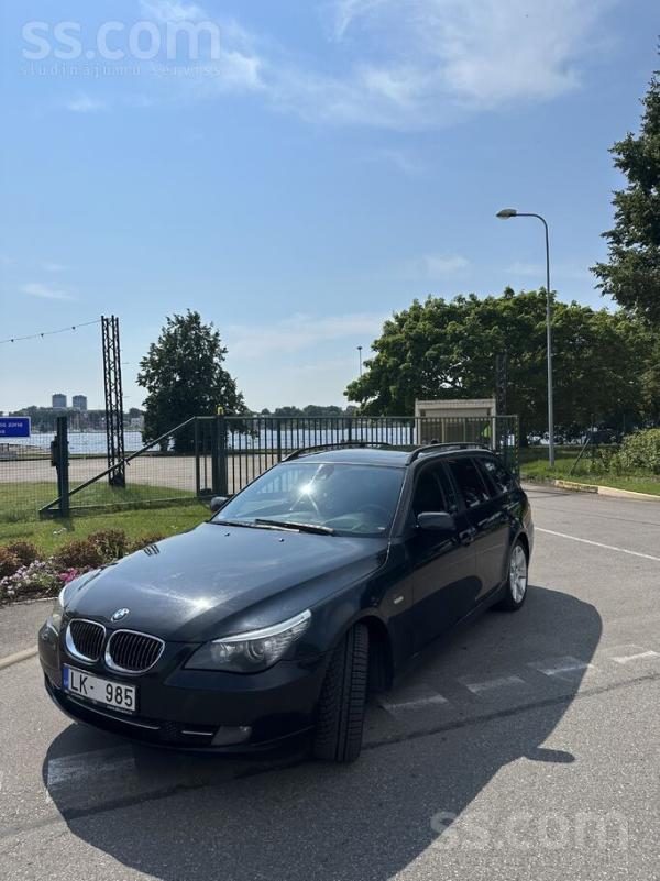 Melns BMW 330 2008 Rīga, ar dzinēja tilpumu 3.00 L un nobraukumu 360 tūkst. km par 5500 €, foto 3 vietnē AUTOMOTO.COM.LV
