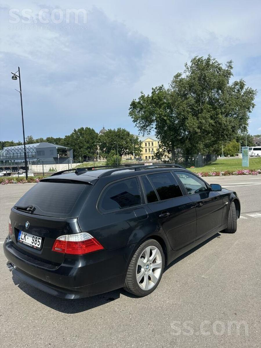 Black BMW 330 2008 in Riga, with an engine capacity of 3.00 L and mileage of 360 thousand km for 5500 €, photo 6 on AUTOMOTO.COM.LV