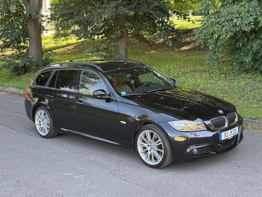 Black BMW 330 2008 in Siauliai, with an engine capacity of 2.99 L and mileage of 252 thousand km for 7490 €, photo 5 on AUTOMOTO.COM.LV