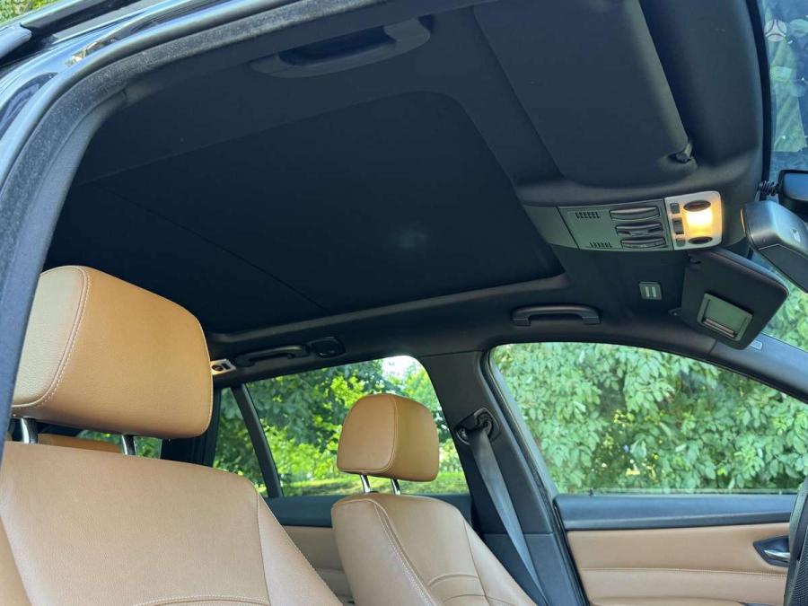 Black BMW 330 2008 in Siauliai, with an engine capacity of 2.99 L and mileage of 252 thousand km for 7490 €, photo 15 on AUTOMOTO.COM.LV