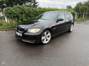 Melns BMW 330 2008 Viļņa, ar dzinēja tilpumu 2.99 L un nobraukumu 340 tūkst. km par 3700 €, foto  vietnē AUTOMOTO.COM.LV