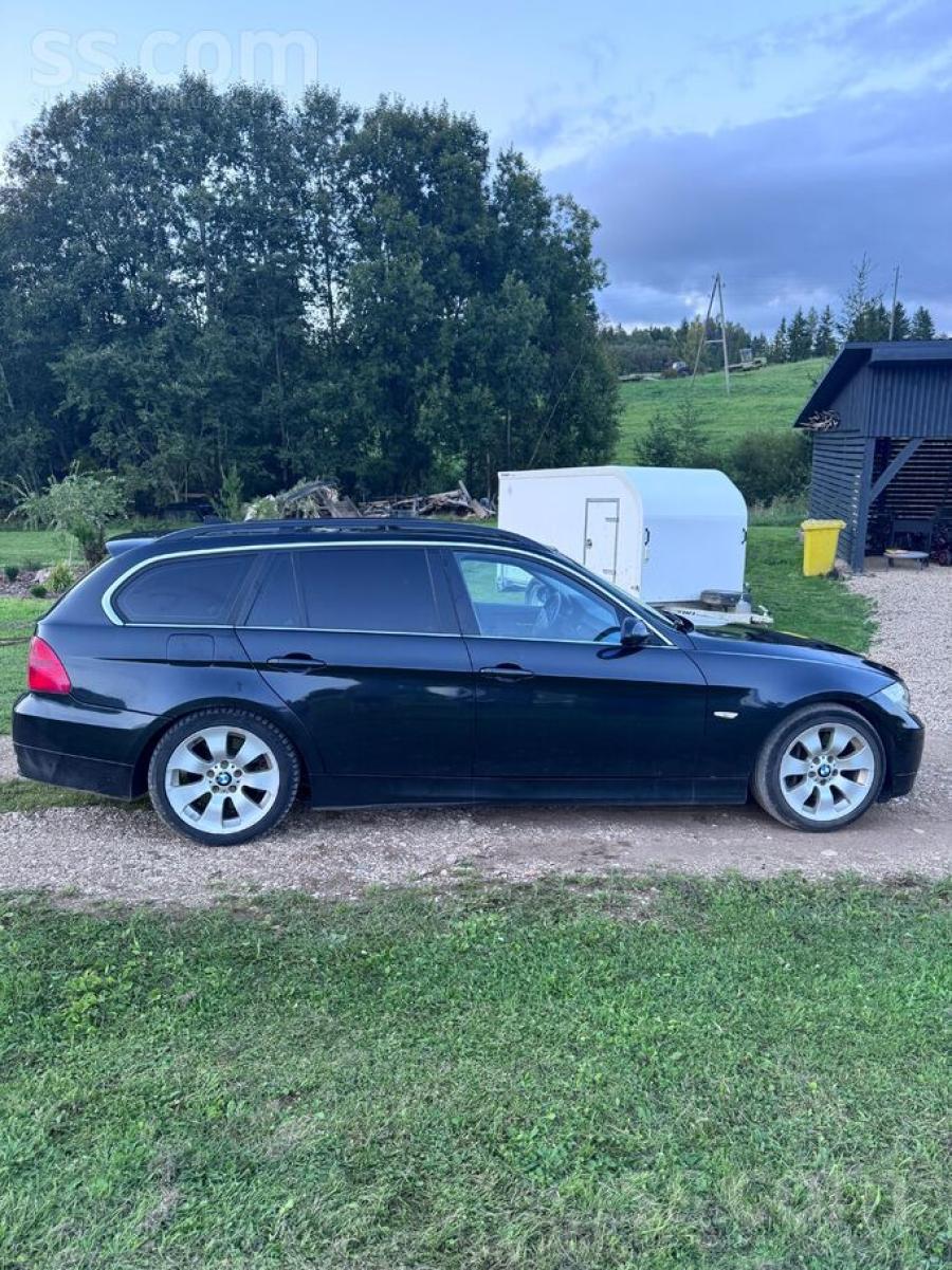 Black BMW 330 2008 in Madona, with an engine capacity of 3.00 L and mileage of 316 thousand km for 1700 €, photo 7 on AUTOMOTO.COM.LV