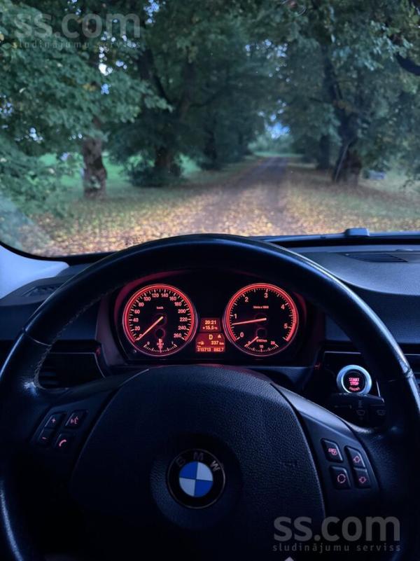 Black BMW 330 2008 in Madona, with an engine capacity of 3.00 L and mileage of 316 thousand km for 1700 €, photo 9 on AUTOMOTO.COM.LV