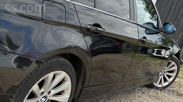BMW 330 2008 Rīga vietnē Melns BMW 330 2008 Rīga, ar dzinēja tilpumu 3.00 L un nobraukumu 357 tūkst. km par 2450 €, foto 7 vietnē AUTOMOTO.COM.LV