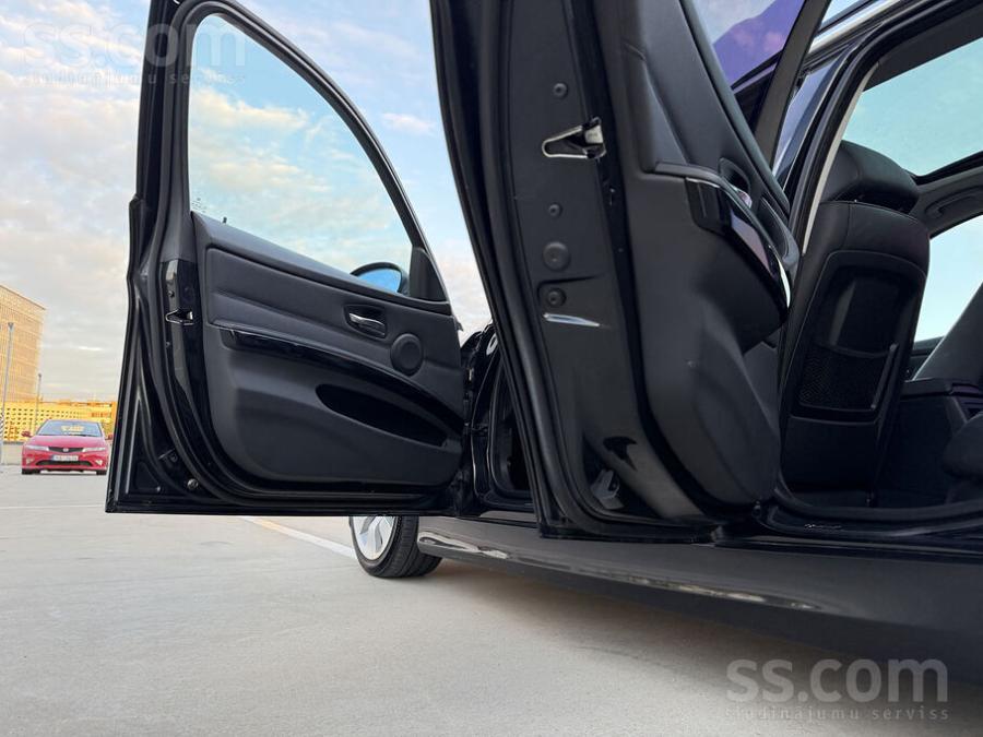 Melns BMW 330 2008 Rīga, ar dzinēja tilpumu 3.00 L un nobraukumu 316 tūkst. km par 3250 €, foto 13 vietnē AUTOMOTO.COM.LV
