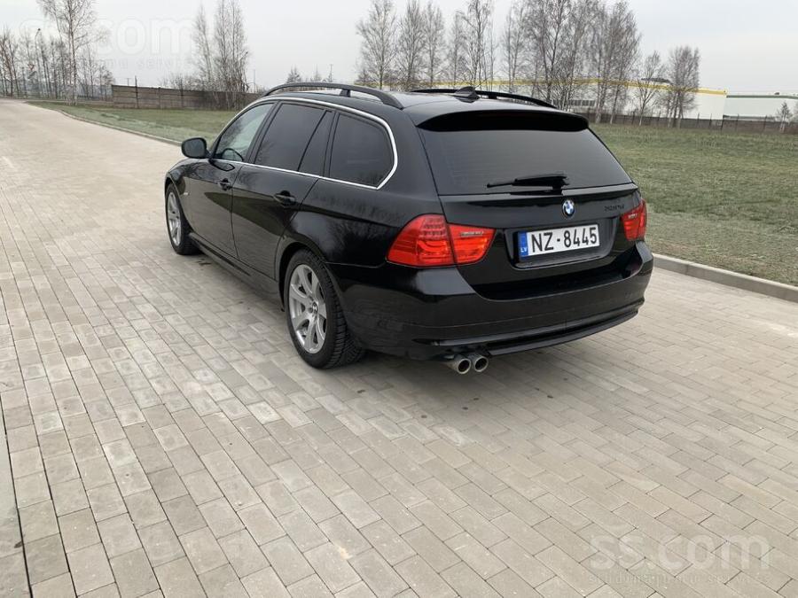 Black BMW 330 2009 in Riga, with an engine capacity of 3.00 L and mileage of 267 thousand km for 6350 €, photo 5 on AUTOMOTO.COM.LV