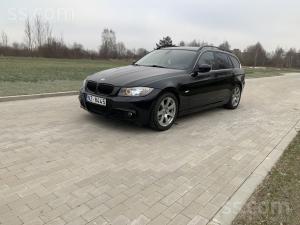 Black BMW 330 2009 in Riga, with an engine capacity of 3.00 L and mileage of 267 thousand km for 6350 €, photo 7 on AUTOMOTO.COM.LV