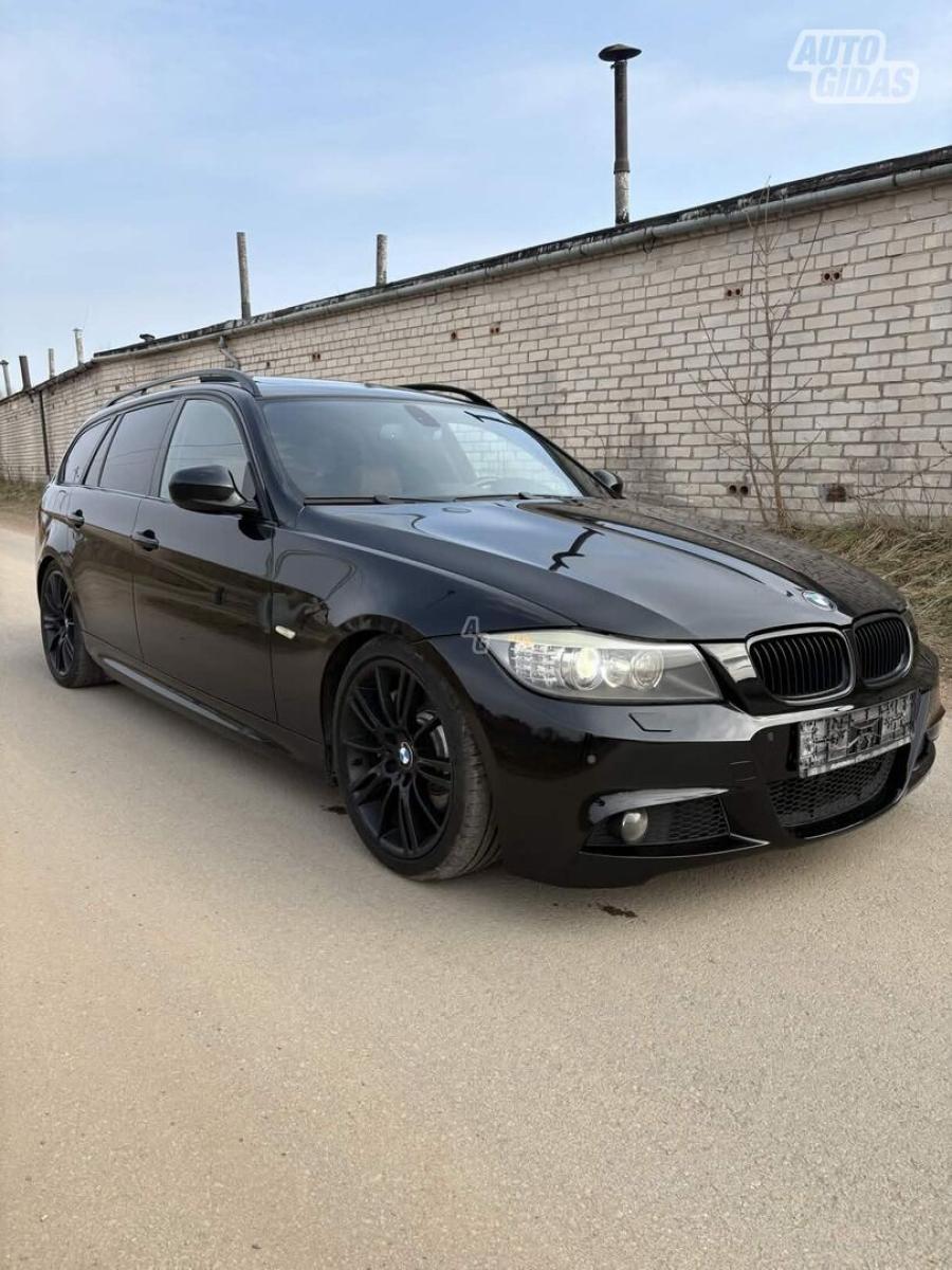 Melns BMW 330 2009 Jurbarkas, ar dzinēja tilpumu 3.00 L un nobraukumu 286 tūkst. km par 6300 €, foto 3 vietnē AUTOMOTO.COM.LV