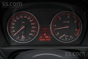 Melns BMW 330 2009 Rīga, ar dzinēja tilpumu 3.00 L un nobraukumu 0 tūkst. km par 3300 €, foto 13 vietnē AUTOMOTO.COM.LV