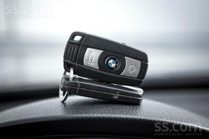 Melns BMW 330 2009 Rīga, ar dzinēja tilpumu 3.00 L un nobraukumu 0 tūkst. km par 3300 €, foto 26 vietnē AUTOMOTO.COM.LV