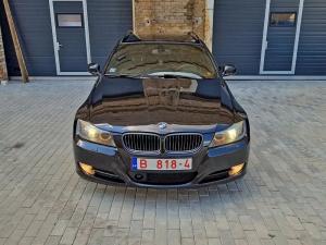 Black BMW 330 2009 in Riga, with an engine capacity of 3.00 L and mileage of 319 thousand km for 5000 €, photo 13 on AUTOMOTO.COM.LV