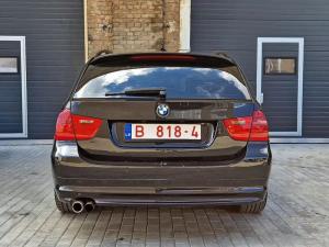 Black BMW 330 2009 in Riga, with an engine capacity of 3.00 L and mileage of 319 thousand km for 5000 €, photo 21 on AUTOMOTO.COM.LV