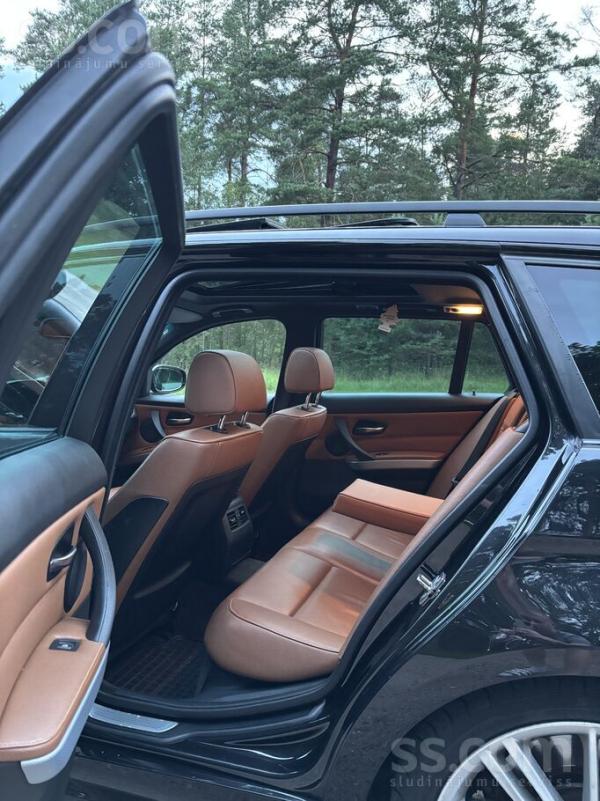 Melns BMW 330 2009 Daugavpils, ar dzinēja tilpumu 3.00 L un nobraukumu 328 tūkst. km par 8500 €, foto 4 vietnē AUTOMOTO.COM.LV