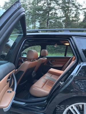Black BMW 330 2009 in Daugavpils, with an engine capacity of 3.00 L and mileage of 328 thousand km for 8500 €, photo 5 on AUTOMOTO.COM.LV