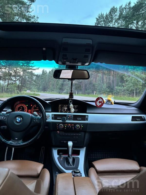 Melns BMW 330 2009 Daugavpils, ar dzinēja tilpumu 3.00 L un nobraukumu 328 tūkst. km par 8500 €, foto 5 vietnē AUTOMOTO.COM.LV