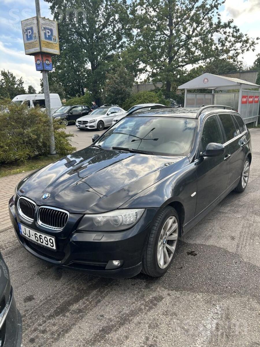 Black BMW 330 2009 in Riga, with an engine capacity of 3.00 L and mileage of 274 thousand km for 4550 €, photo 1 on AUTOMOTO.COM.LV
