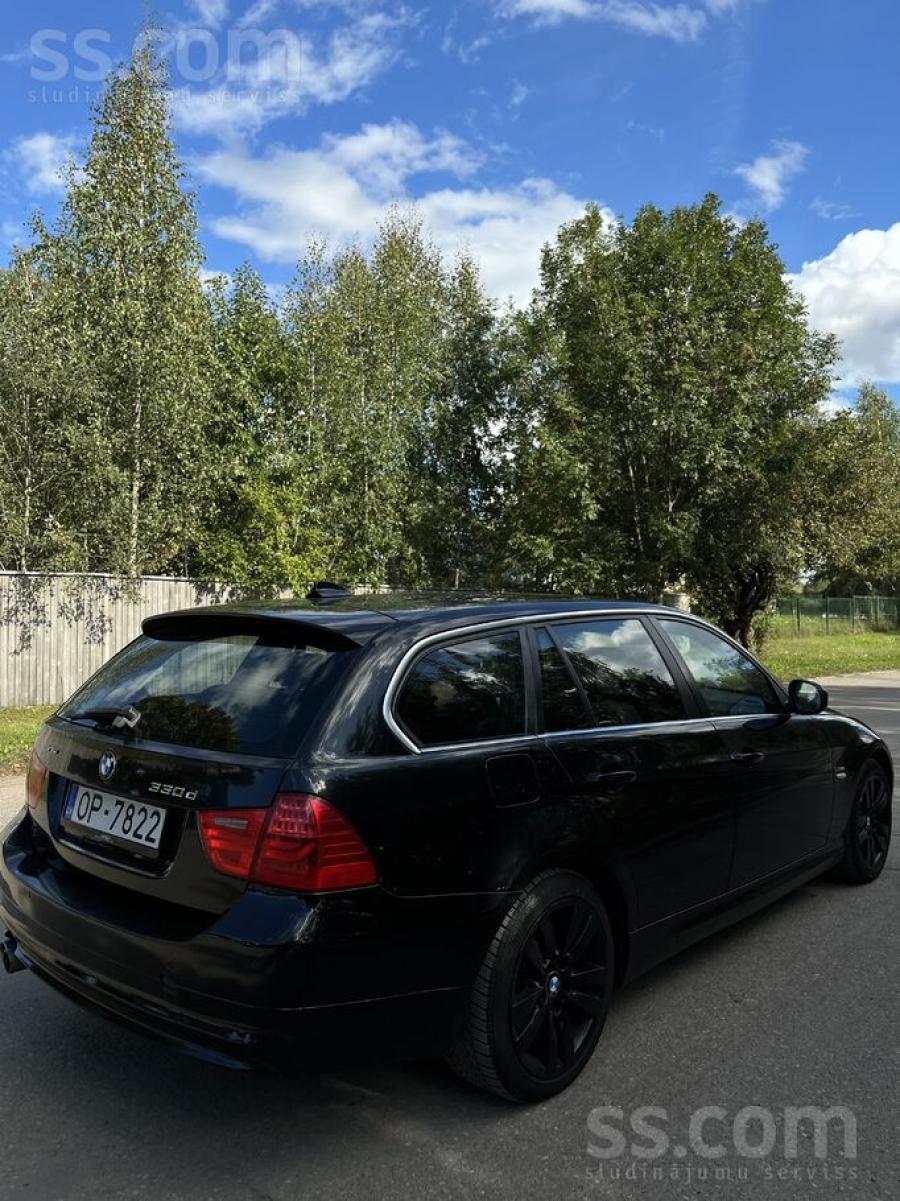 Melns BMW 330 2009 Rīga, ar dzinēja tilpumu 3.00 L un nobraukumu 325 tūkst. km par 3900 €, foto 4 vietnē AUTOMOTO.COM.LV