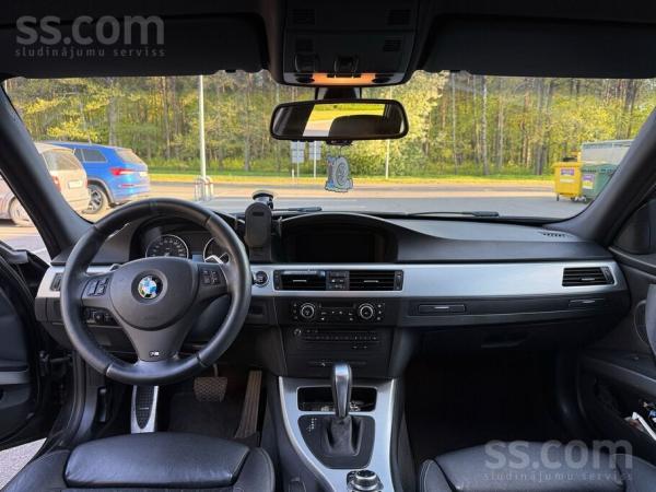 Melns BMW 330 2010 Rīga, ar dzinēja tilpumu 3.00 L un nobraukumu 283 tūkst. km par 2700 €, foto 4 vietnē AUTOMOTO.COM.LV