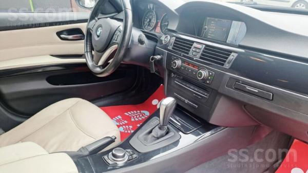 Black BMW 330 2010 in Riga, with an engine capacity of 3.00 L and mileage of 294 thousand km for 5490 €, photo 6 on AUTOMOTO.COM.LV