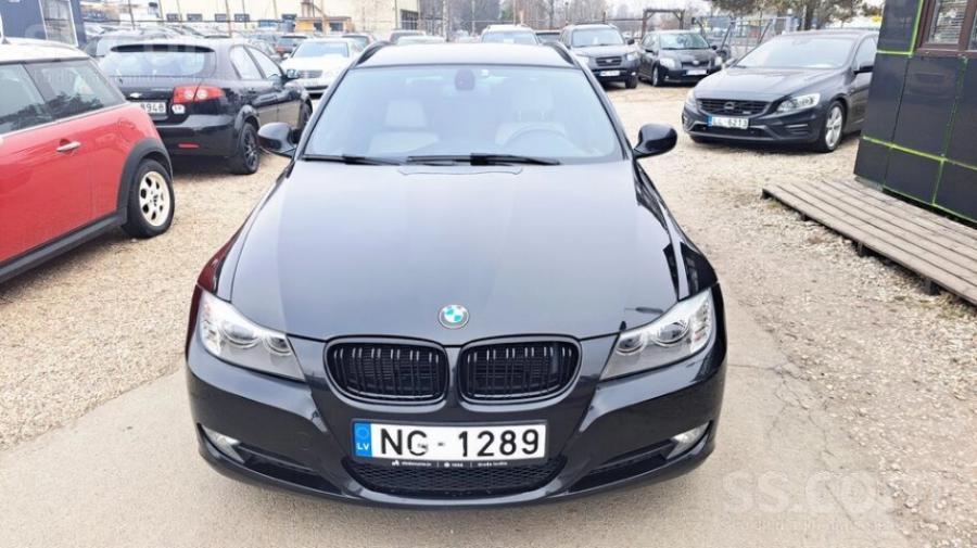 Melns BMW 330 2010 Rīga, ar dzinēja tilpumu 3.00 L un nobraukumu 294 tūkst. km par 5490 €, foto 17 vietnē AUTOMOTO.COM.LV