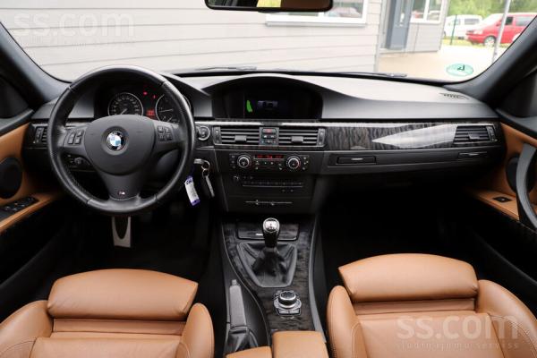 Черный БМВ 330 2010 в Тукумс, объемом двигателя 3.00 л и пробегом 286 тыс. км за 7700 €, фото 7 на AUTOMOTO.COM.LV
