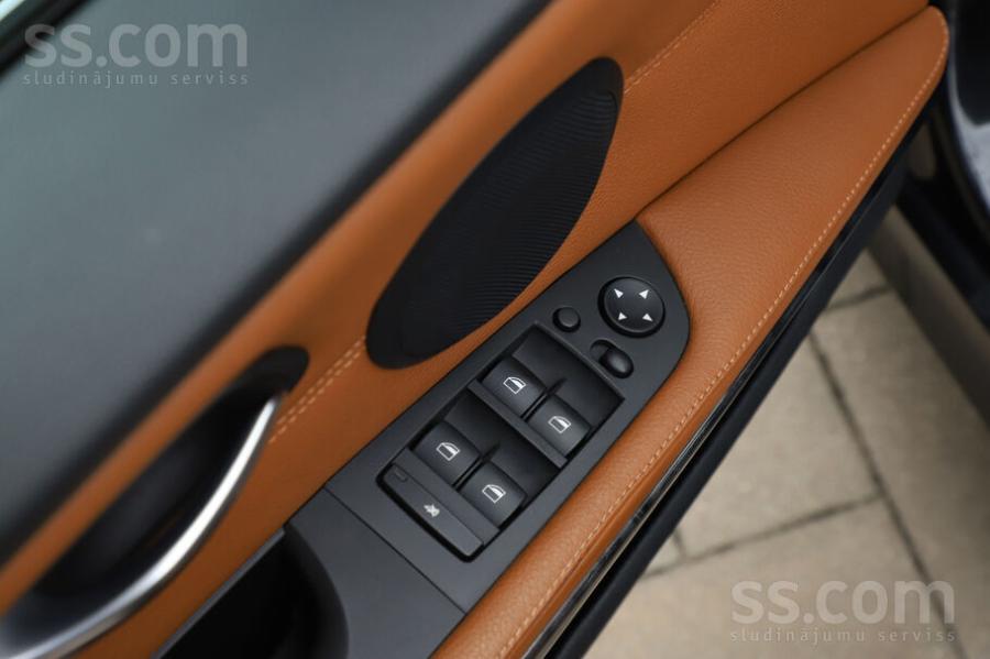 Melns BMW 330 2010 Tukums, ar dzinēja tilpumu 3.00 L un nobraukumu 286 tūkst. km par 7700 €, foto 14 vietnē AUTOMOTO.COM.LV