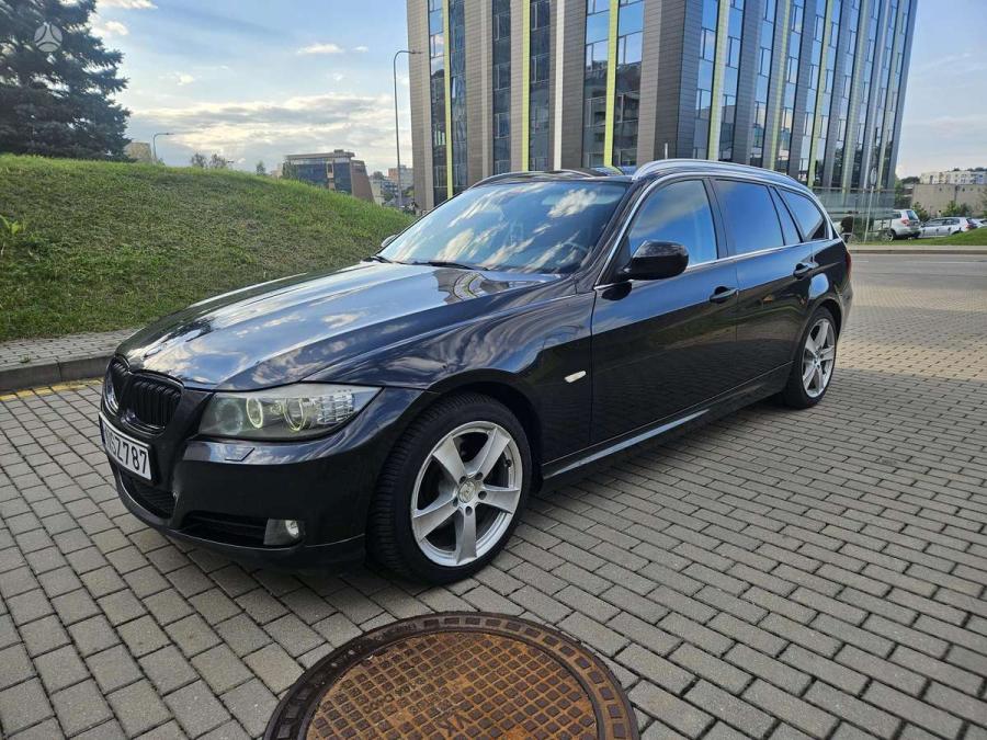 Черный БМВ 330 2010 в Вильнюс, объемом двигателя 2.99 л и пробегом 380 тыс. км за 4650 €, фото 4 на AUTOMOTO.COM.LV