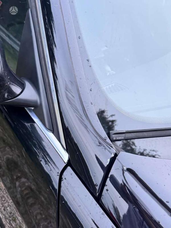 Black BMW 330 2010 in Skuodas, with an engine capacity of 3.00 L and mileage of 425 thousand km for 4900 €, photo 6 on AUTOMOTO.COM.LV