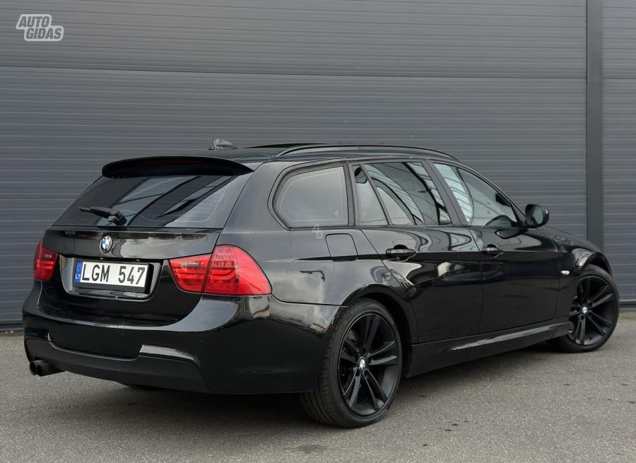 Black BMW 330 2011 in Klaipeda, with an engine capacity of 3.00 L and mileage of 336 thousand km for 6800 €, photo 4 on AUTOMOTO.COM.LV
